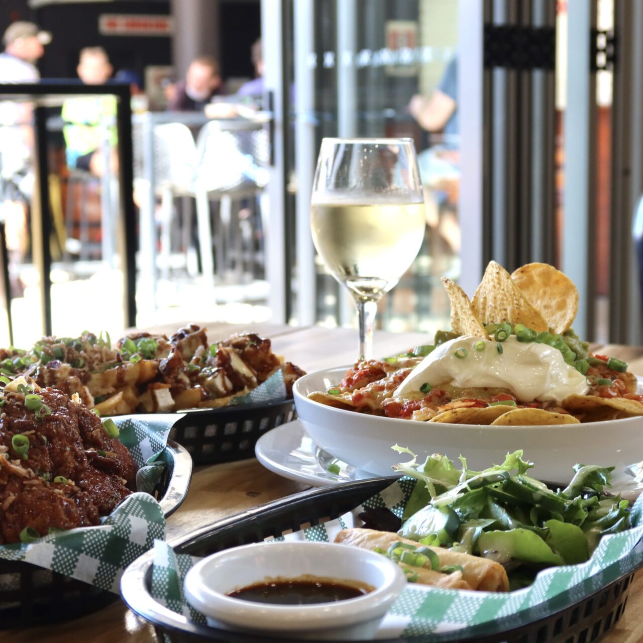 Eat & Drink - The Coffs Hotel